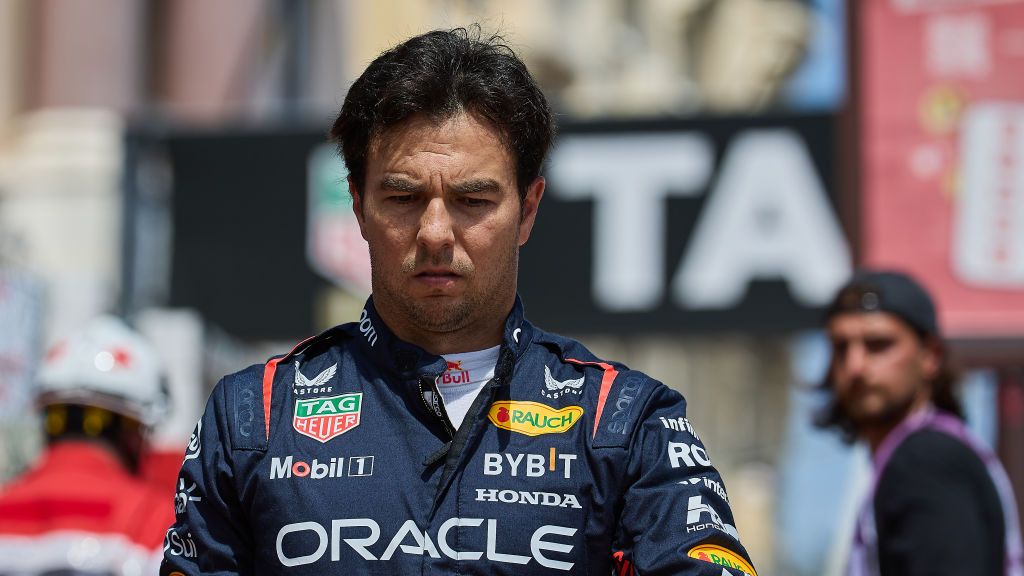 CHECO PÉREZ DEJA DE SER PILOTO DE RED BULL - En Boxes